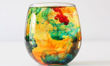 Can the colour of food enable food quality and safety monitoring?